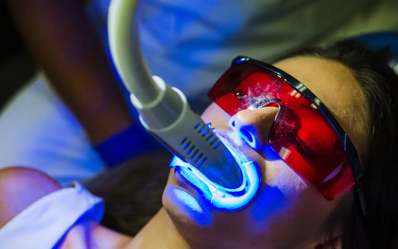 คลินิกทันตกรรม MOS Dental จัดฟัน ทำฟัน ครบวงจร ทั่วกรุงเทพ